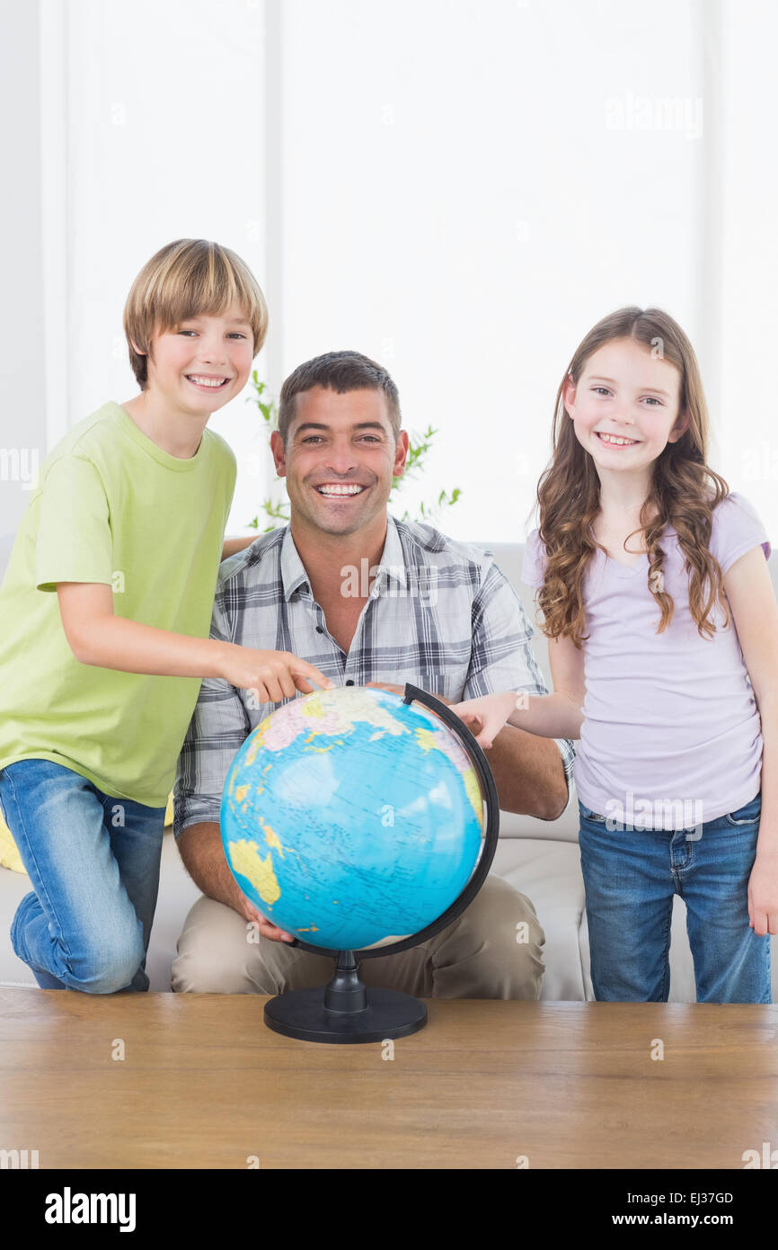 Child exploring map hi-res stock photography and images - Alamy