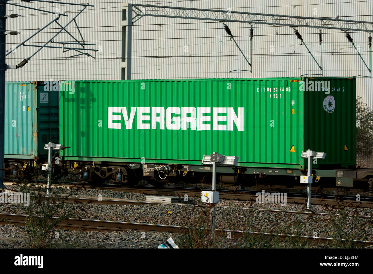 Evergreen shipping container hi-res stock photography and images - Alamy