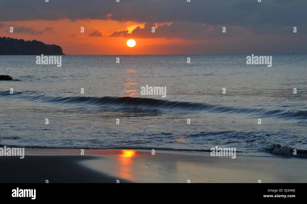 Sunset in exotic paradise Stock Photo - Alamy