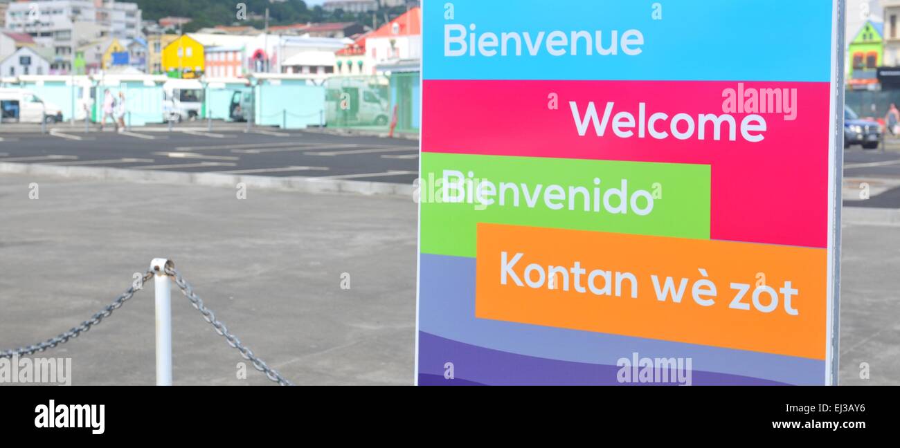 Welcome greetings different languages hi-res stock photography and ...