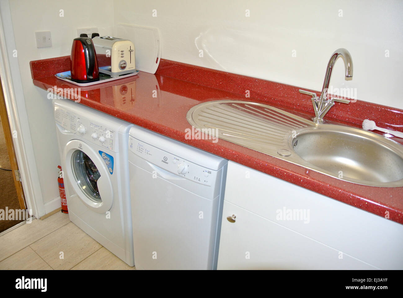 Red dishwasher hi-res stock photography and images - Alamy