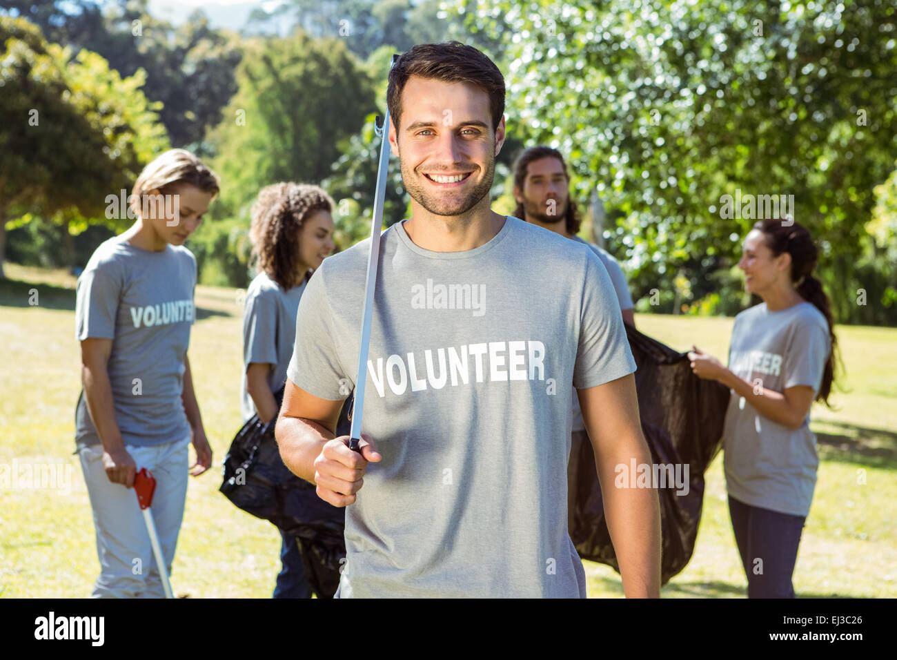Team volunteers hi-res stock photography and images - Alamy