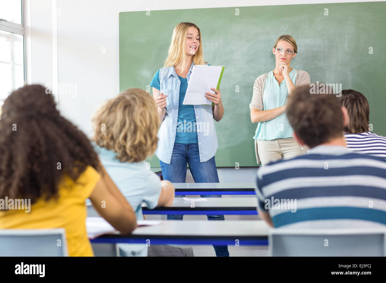 Explaining notes hi-res stock photography and images - Alamy