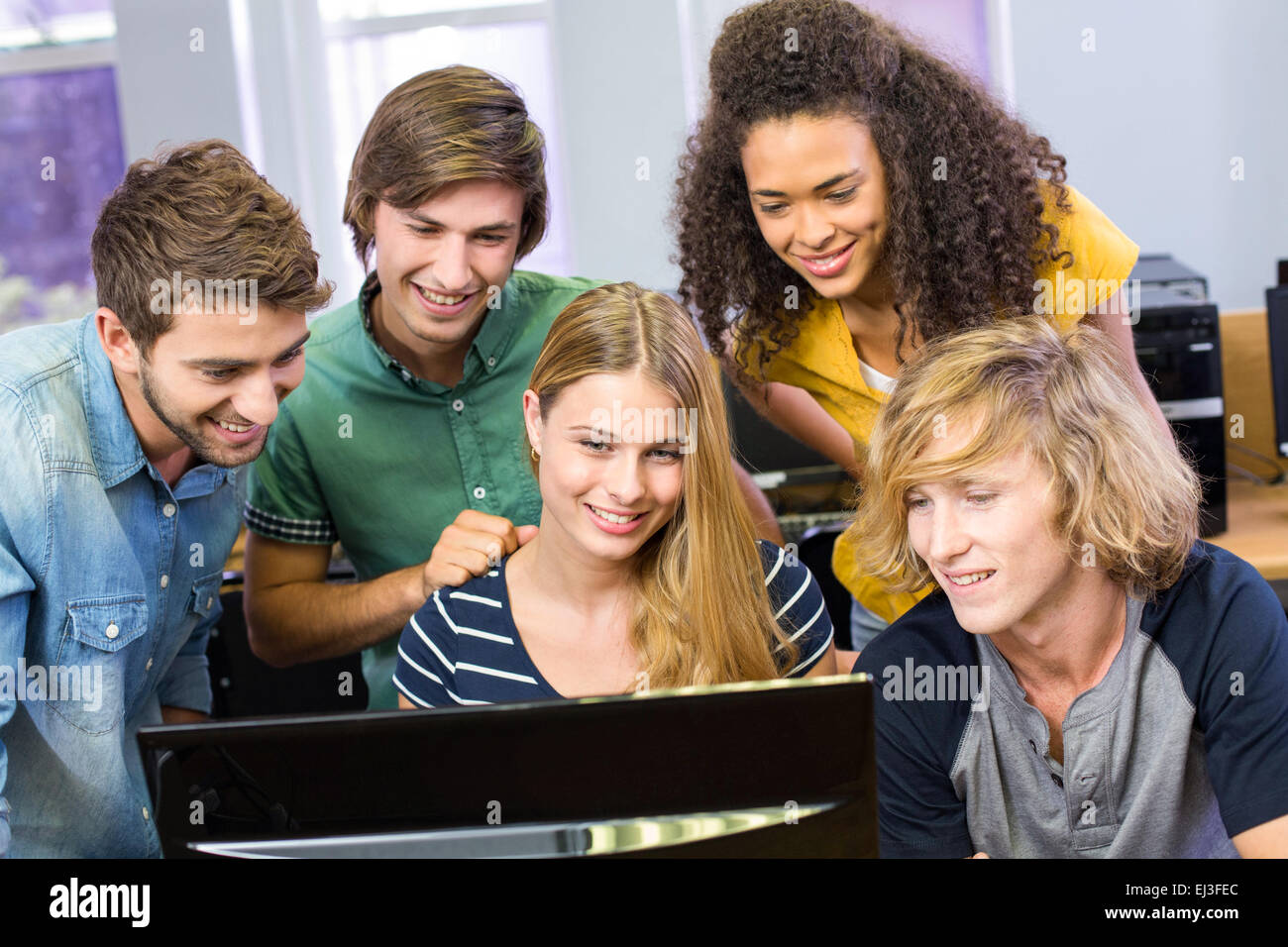 Monitor college hi-res stock photography and images - Alamy
