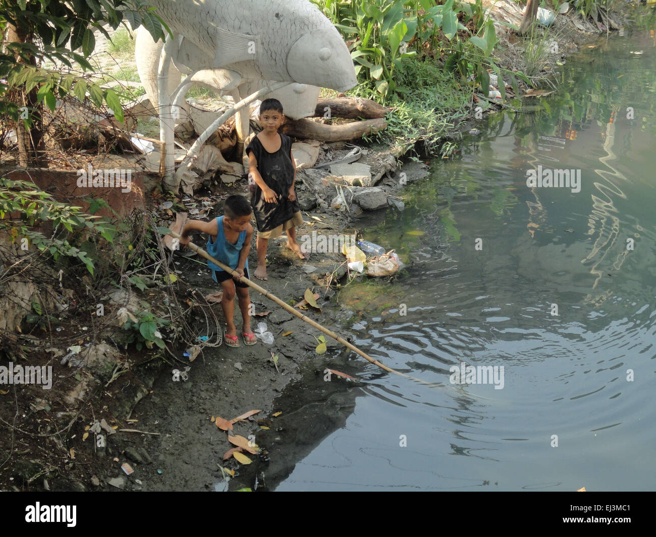 Manila, Philippines. 20th Mar, 2015. Joshua Magdael, in black, and MJ ...
