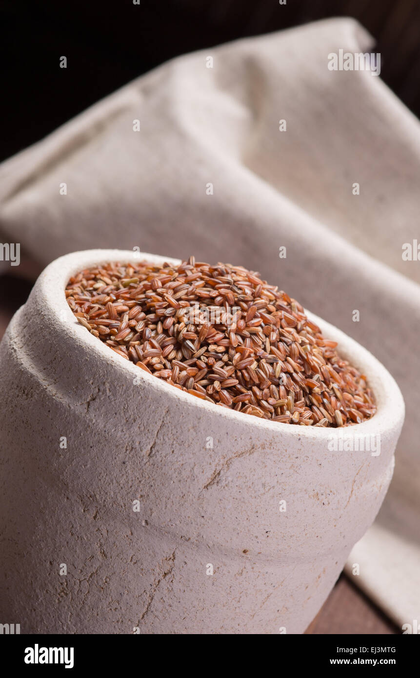 wild red rice in bowl Stock Photo - Alamy