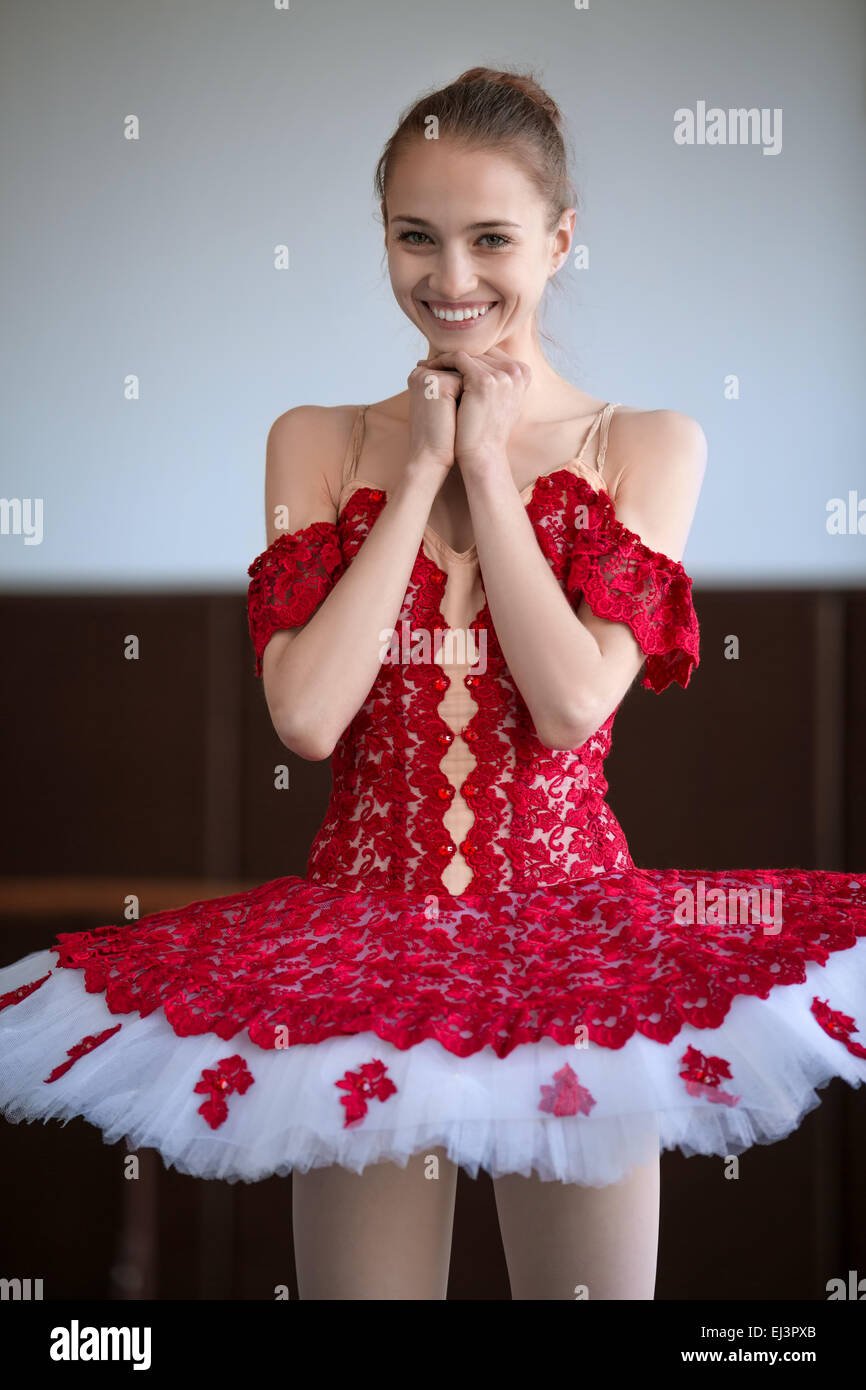 Slender human body hi-res stock photography and images - Alamy