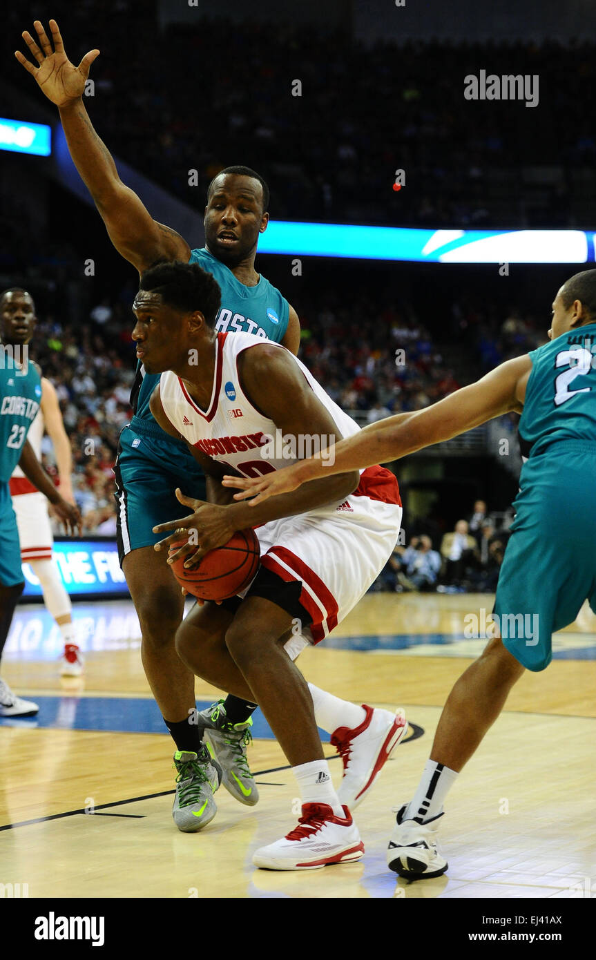 March 20, 2015: Wisconsin Badgers forward Nigel Hayes (10) drives to ...