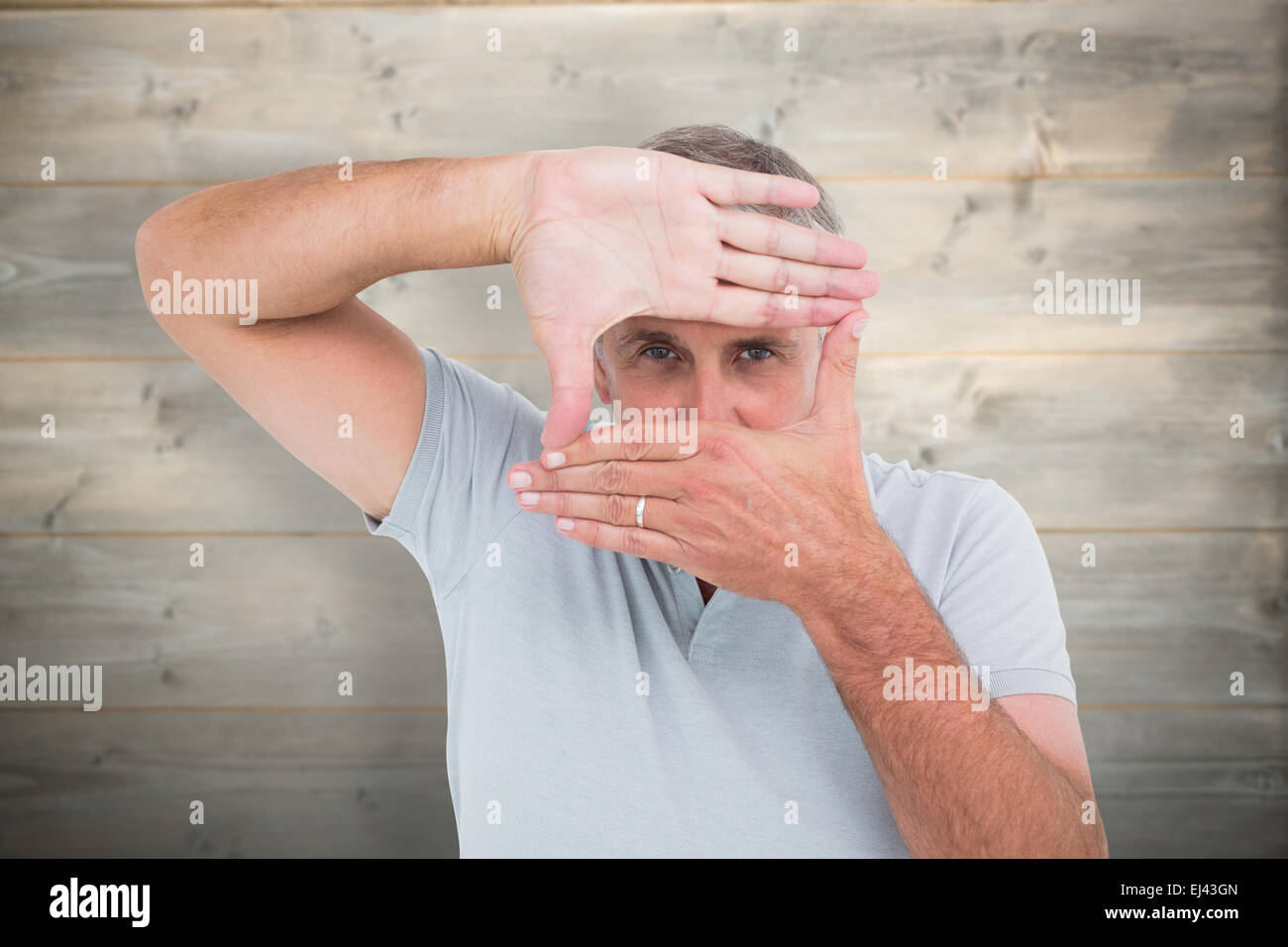 Framing hands hi-res stock photography and images - Alamy