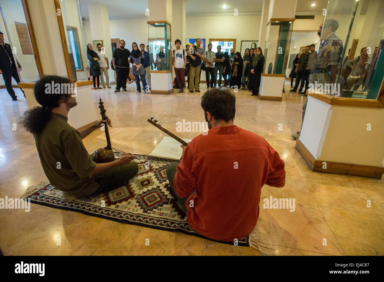 Musicians play traditional Iranian songs during 2nd Grand Festival of ...
