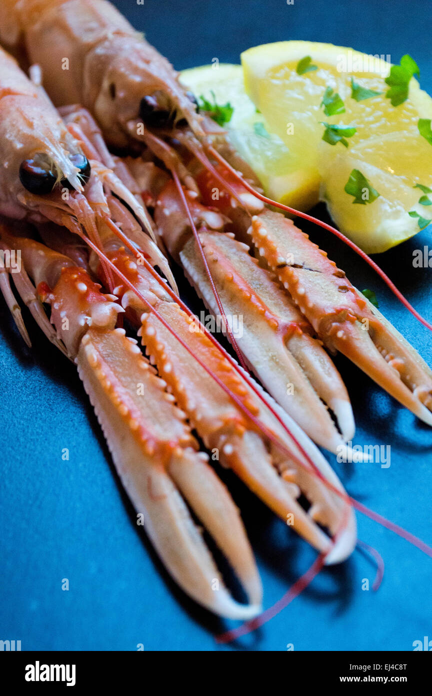 Cooked prawns in shell hi-res stock photography and images - Alamy