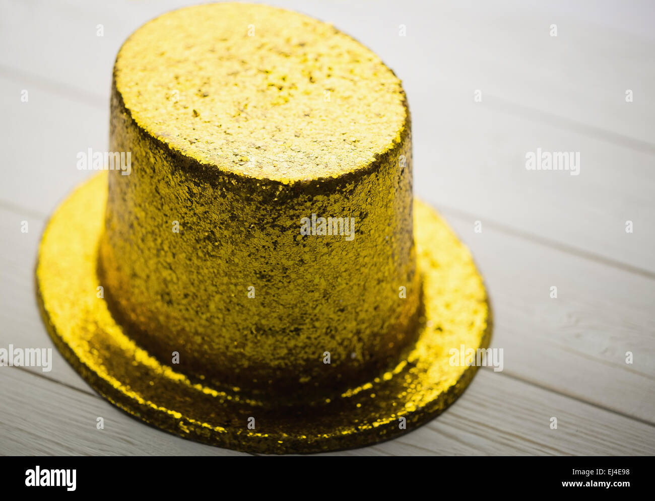 Gold party hat Stock Photo - Alamy