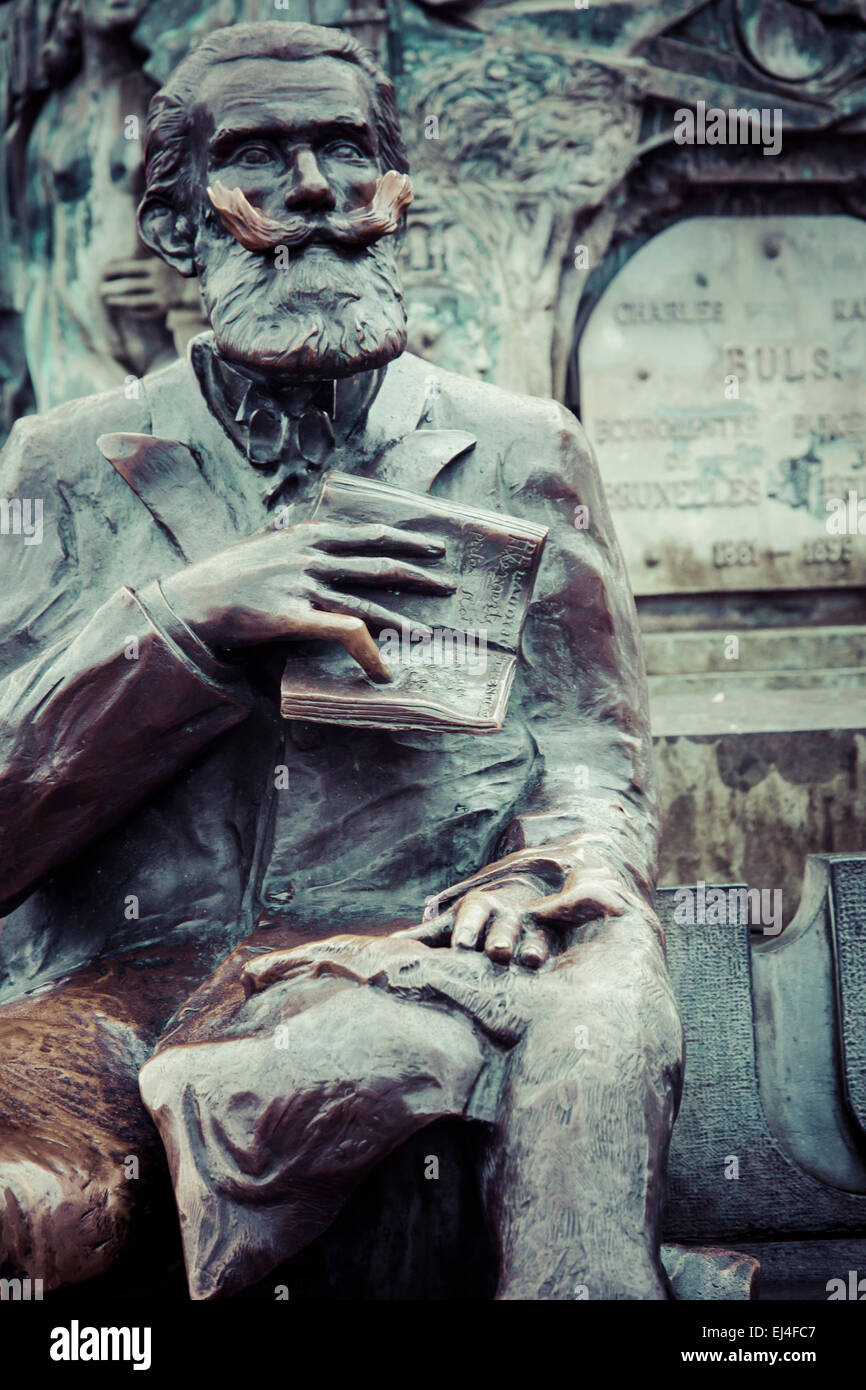 Statue of bruegemeister Buls in brussels Stock Photo - Alamy