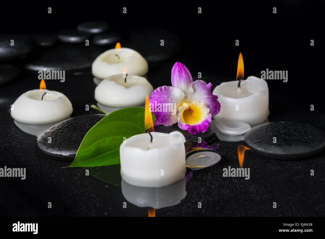 Spa setting in purple hi-res stock photography and images - Alamy