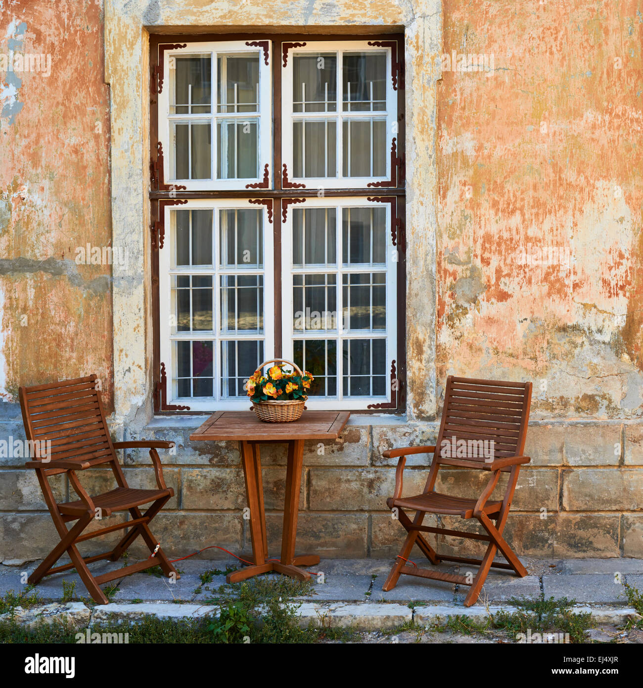 Restaurant terrace composition hi-res stock photography and images - Alamy