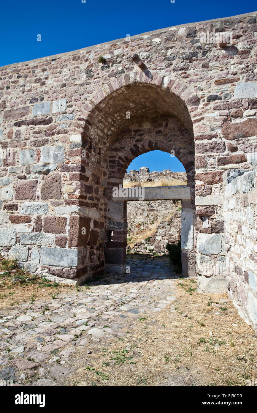 Old stone built gateway hi-res stock photography and images - Alamy