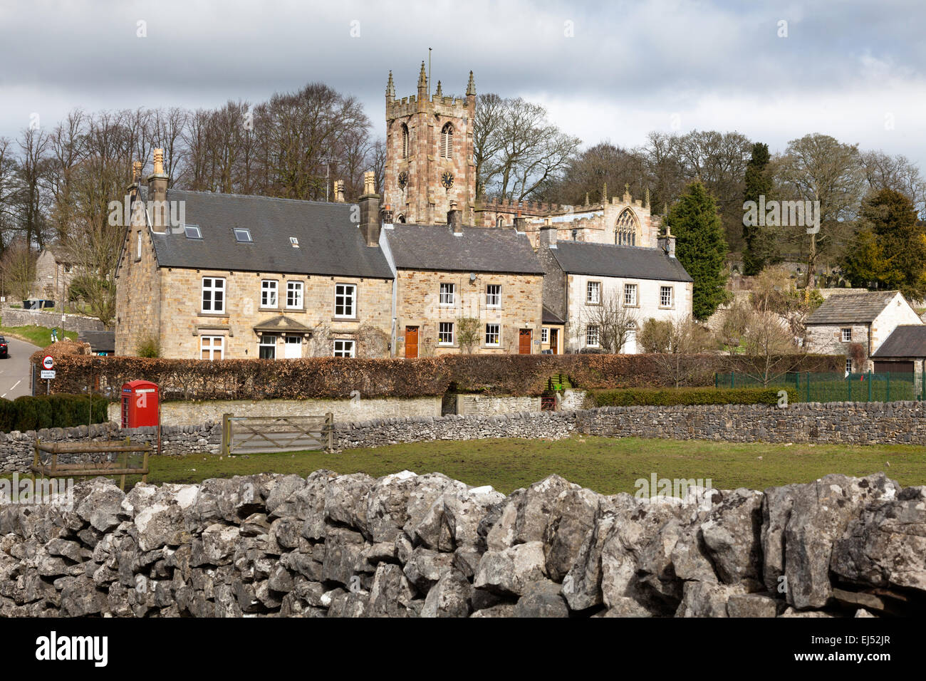 Hartington, Derbyshire, U.K. 21st March 2015. A dry day with spring ...