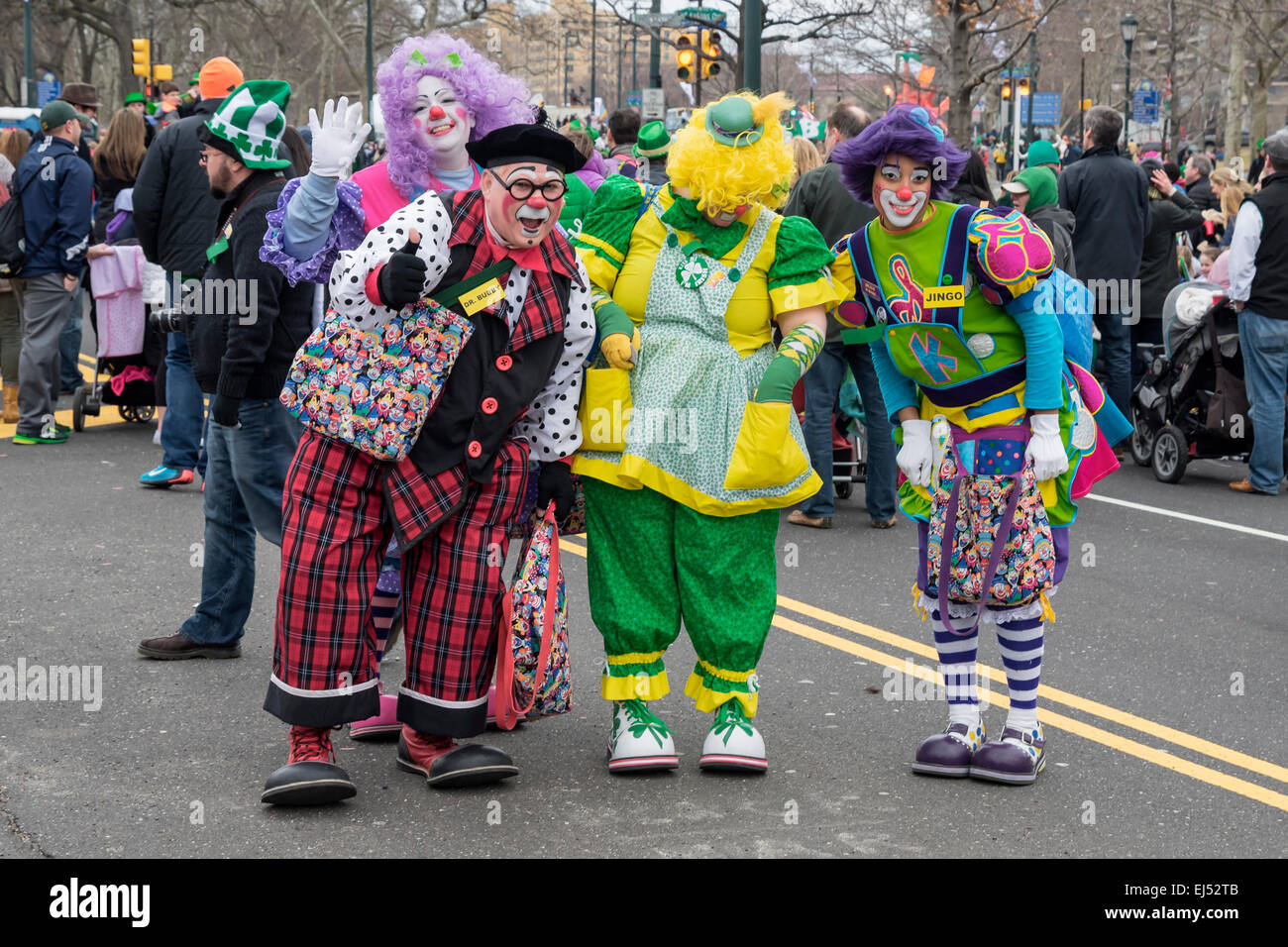 Parade clowns hi-res stock photography and images - Alamy