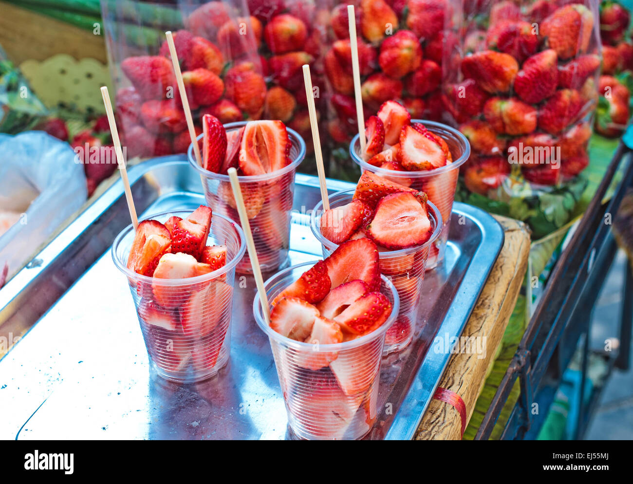 Strawberry sold on the street in Bangkok Stock Photo - Alamy