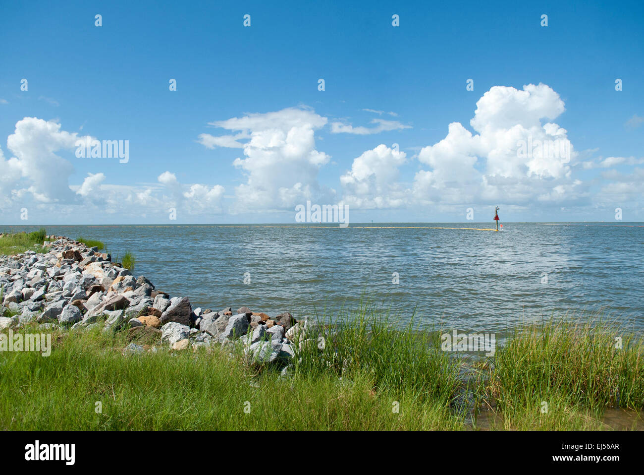 Shoreline view on Dauphin Island Alabama Stock Photo - Alamy