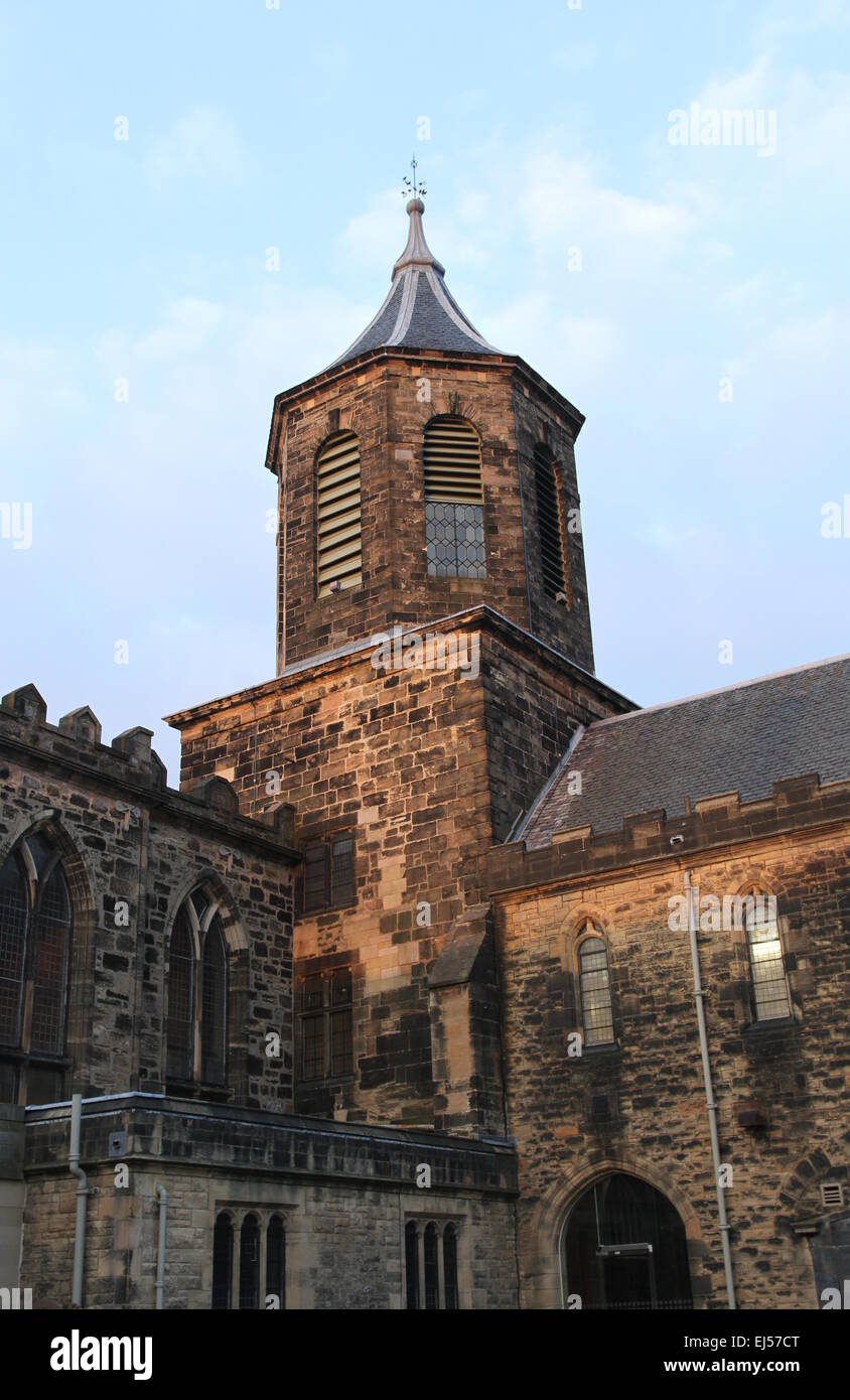 Falkirk church hi-res stock photography and images - Alamy