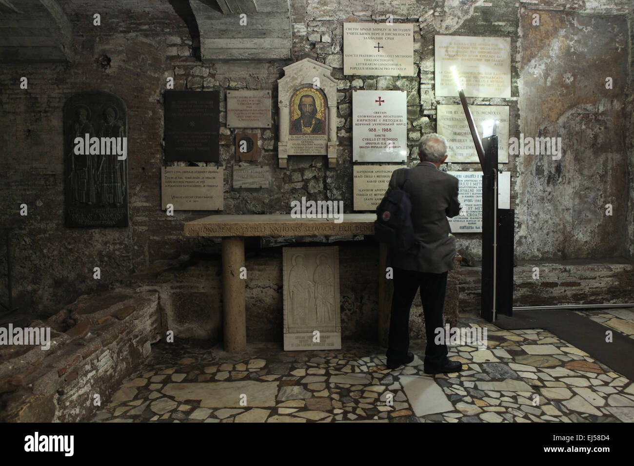 Altar on the place which is thought to be the burial place of Saint ...