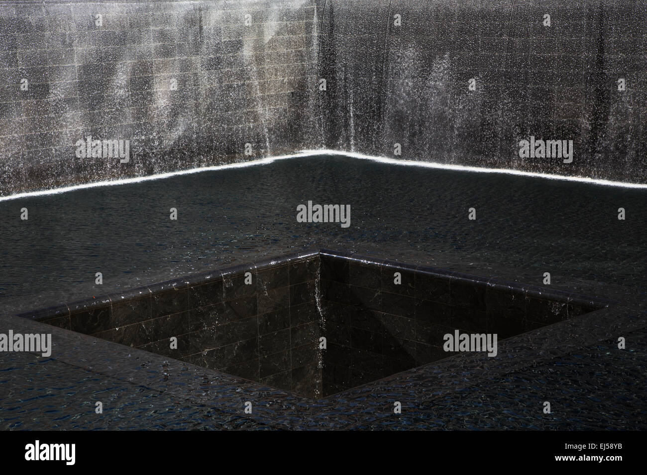 Waterfall Footprint of WTC, National September 11 Memorial, New York ...