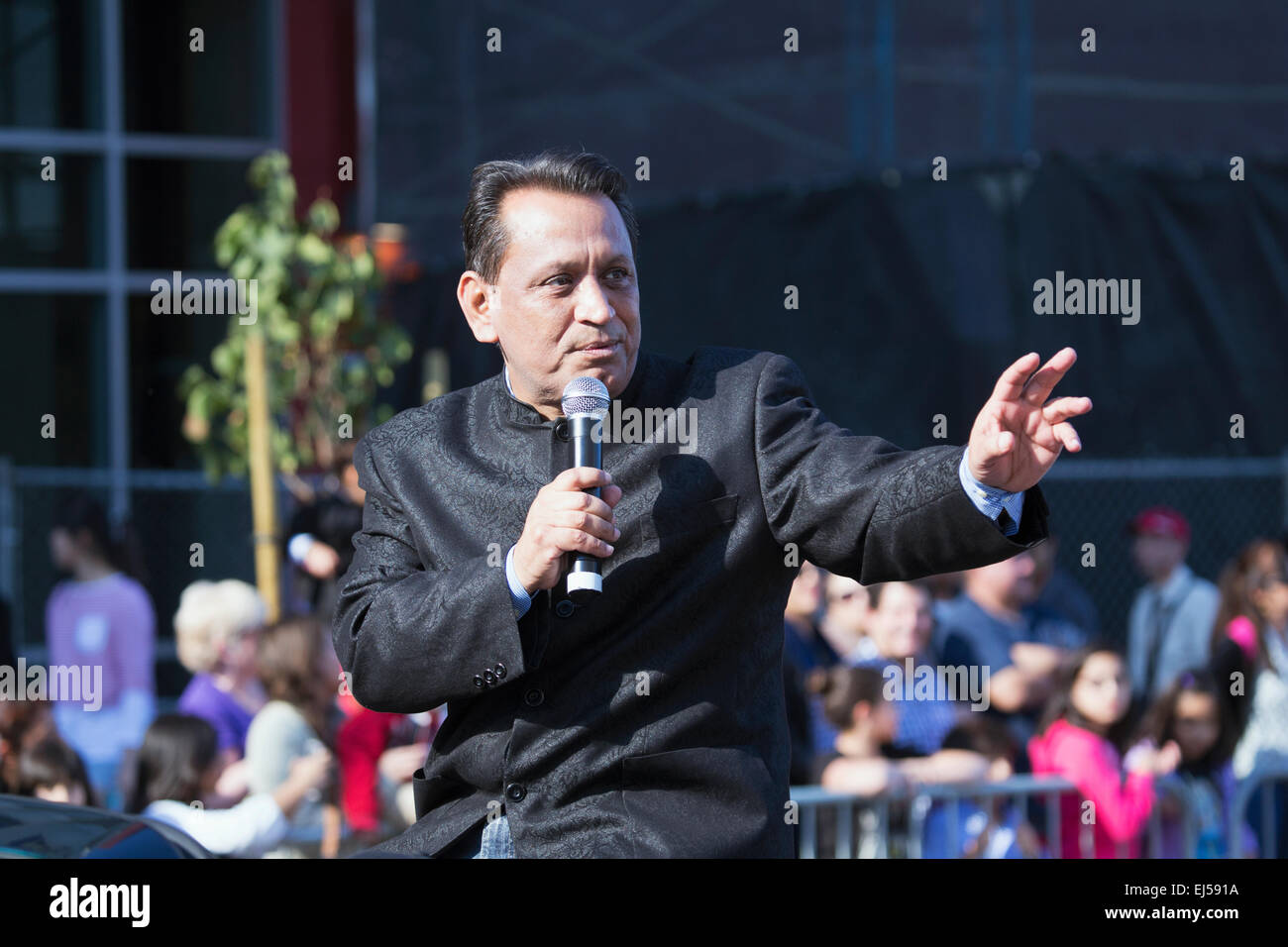 Honorary chair hi-res stock photography and images - Alamy