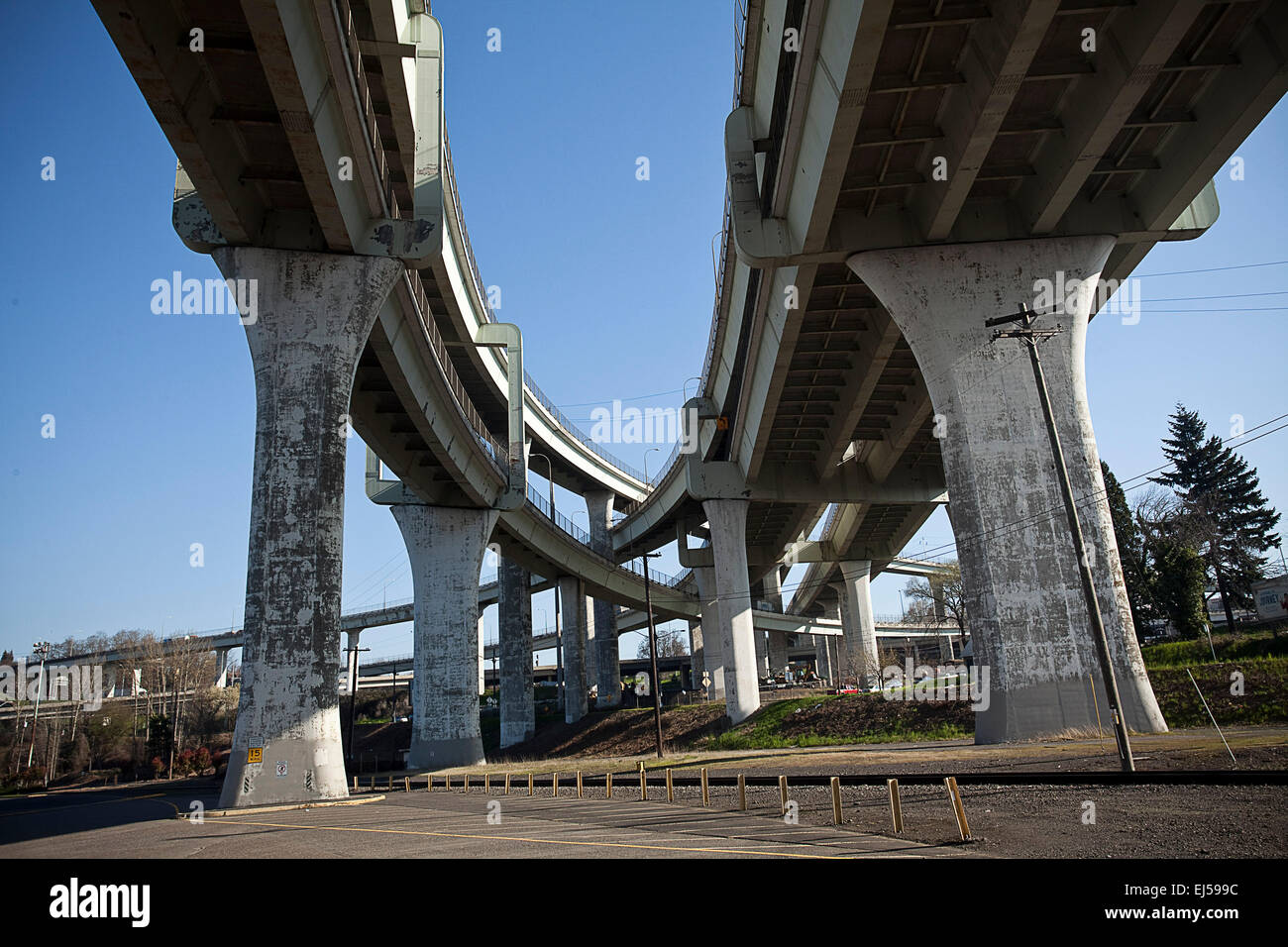 Fremont bridge in portland oregon hi-res stock photography and images ...