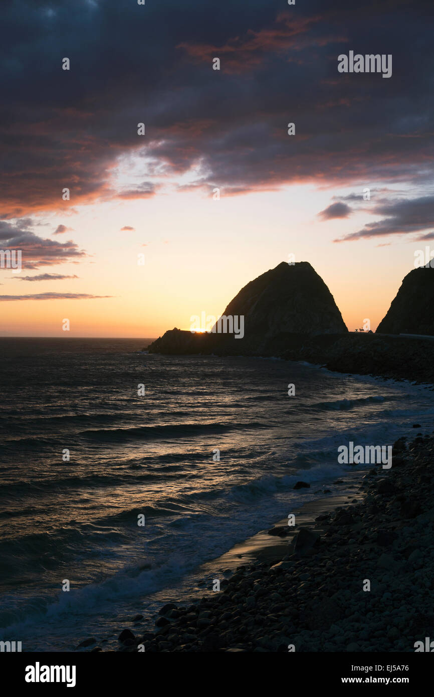 Sunset at Point Mugu, Pacific Ocean, Malibu, Los Angeles, California ...