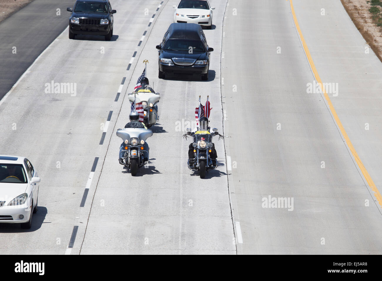 Patriot Guard Motorcyclists honoring fallen US Soldier, PFC Zach Suarez ...