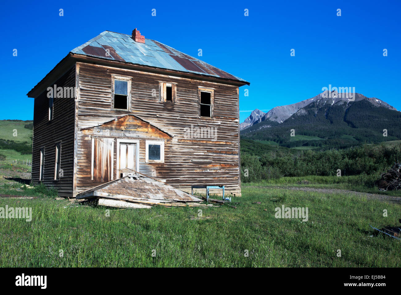 Historic true grit cabin hi-res stock photography and images - Alamy