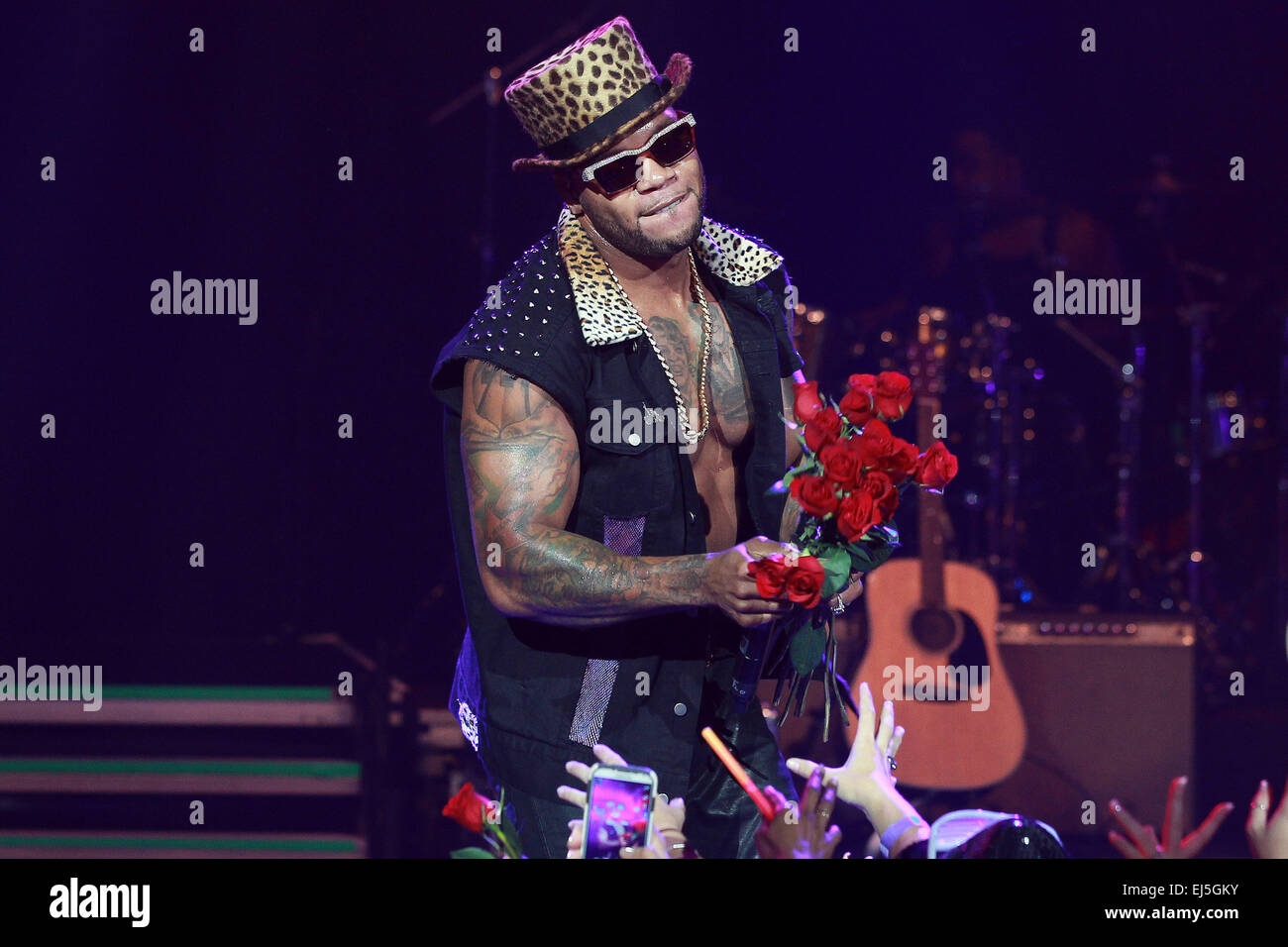 Flo Rida performs a private show at Hard Rock Live on his 35th birthday ...