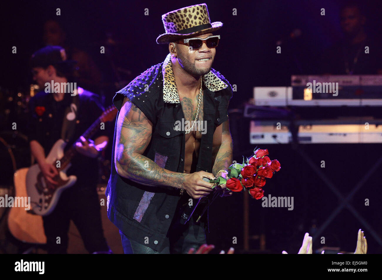 Flo Rida performs a private show at Hard Rock Live on his 35th birthday ...