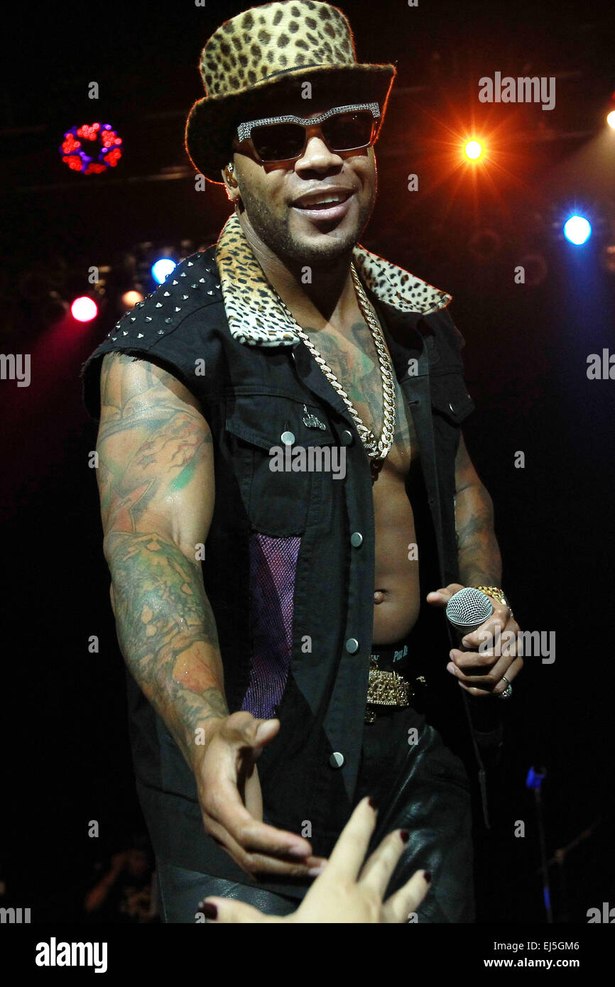 Flo Rida performs a private show at Hard Rock Live on his 35th birthday ...