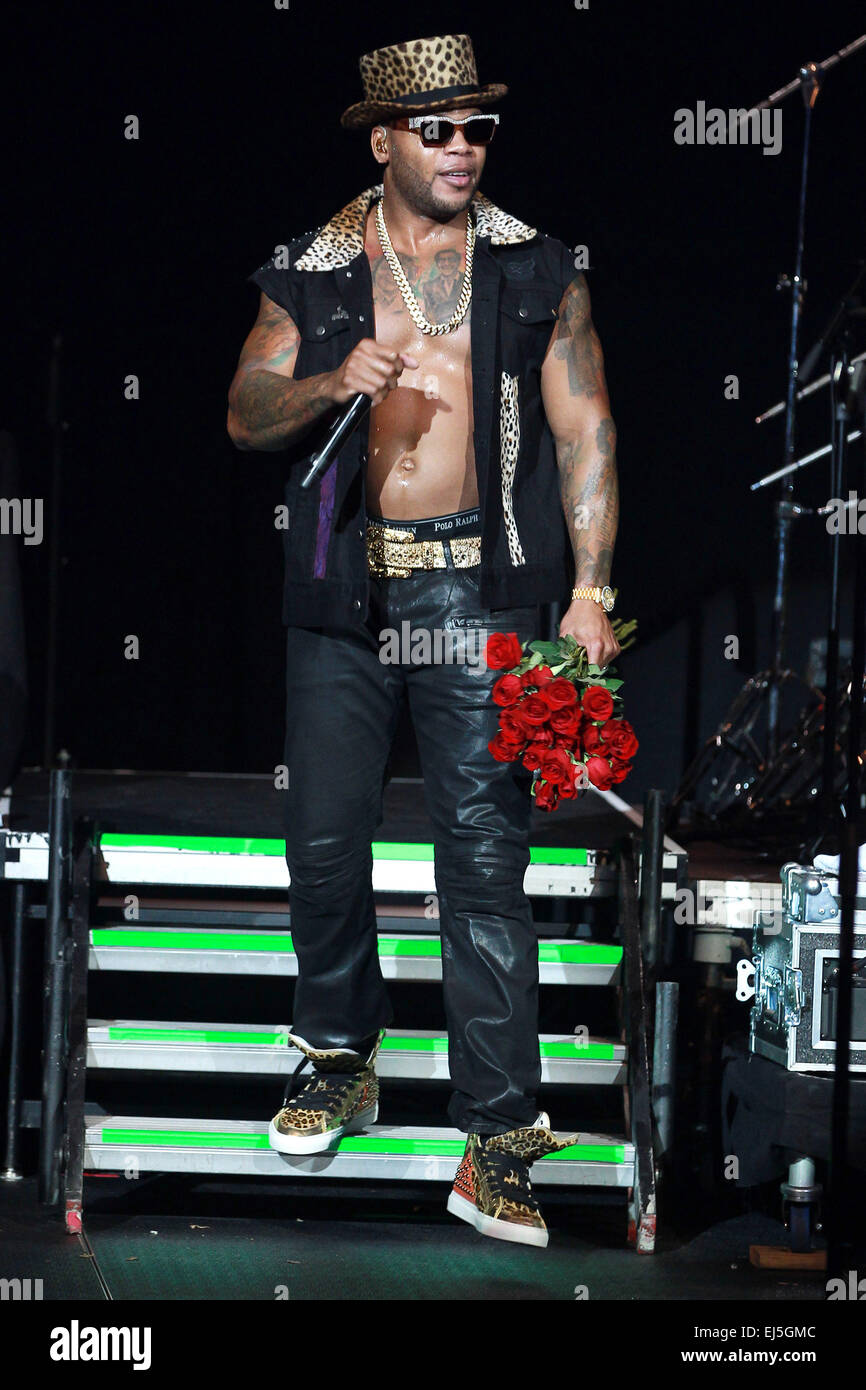 Flo Rida performs a private show at Hard Rock Live on his 35th birthday ...
