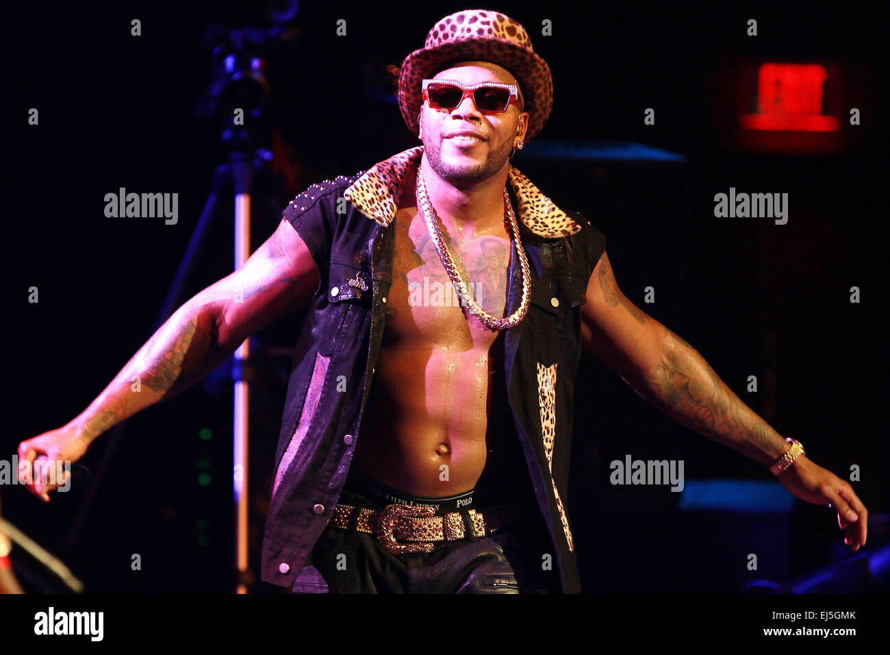 Flo Rida performs a private show at Hard Rock Live on his 35th birthday ...