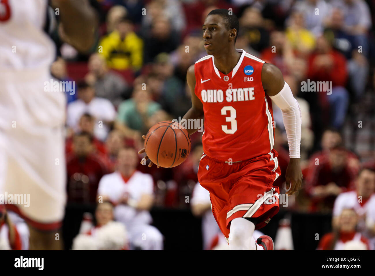 March 21, 2015 - MARC LOVING (2) brings up the ball. The Arizona ...