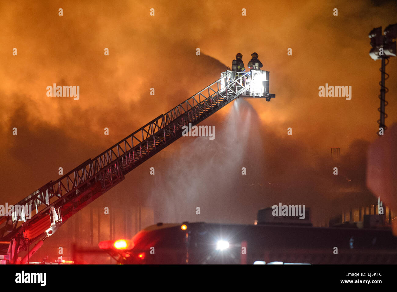 Brampton, CAN., 16 Mar 2015 - Brampton Fire Service were on the scene ...