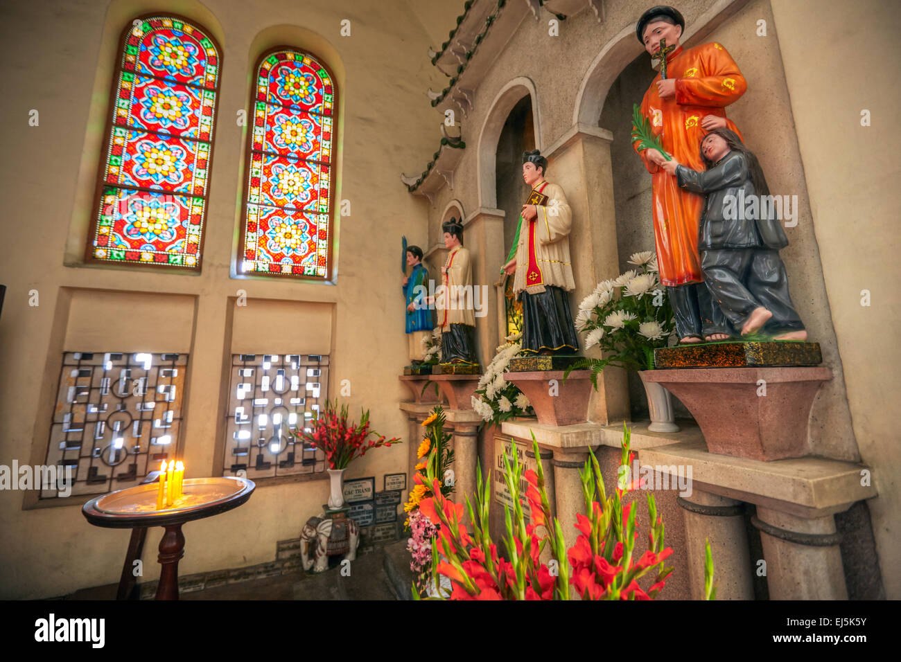 Interior of Saigon Notre-Dame Basilica, Ho Chi Minh City, Vietnam Stock ...