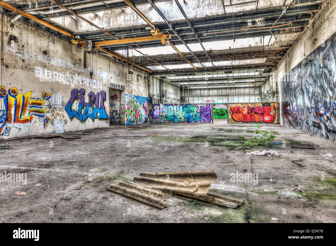 Dilapidated warehouse in an abandoned factory Stock Photo - Alamy