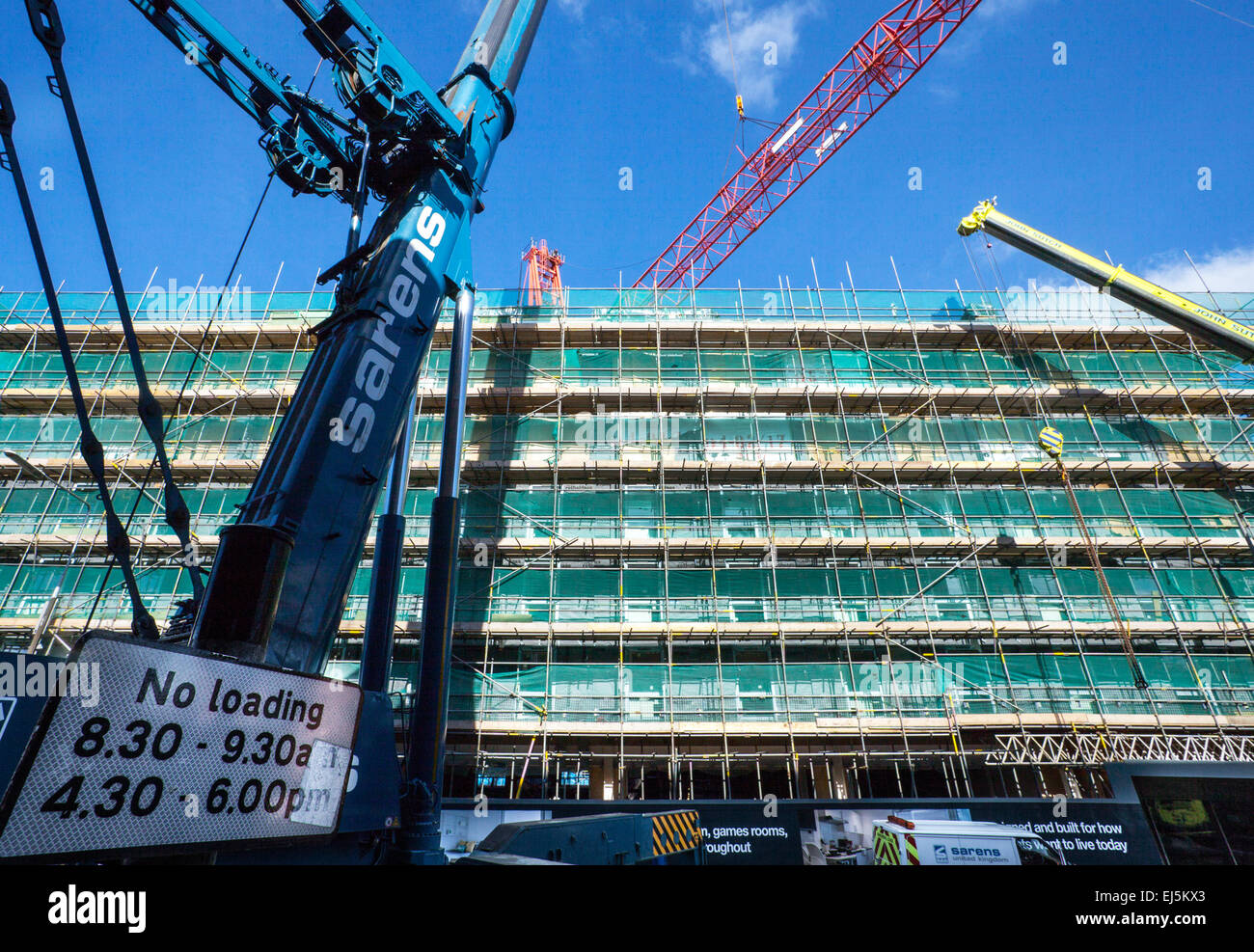 Crane luffing mechanism hi-res stock photography and images - Alamy