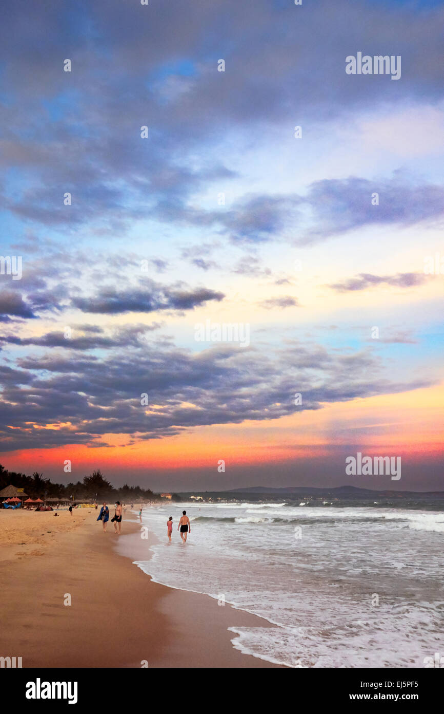 Mui ne beach hi-res stock photography and images - Alamy