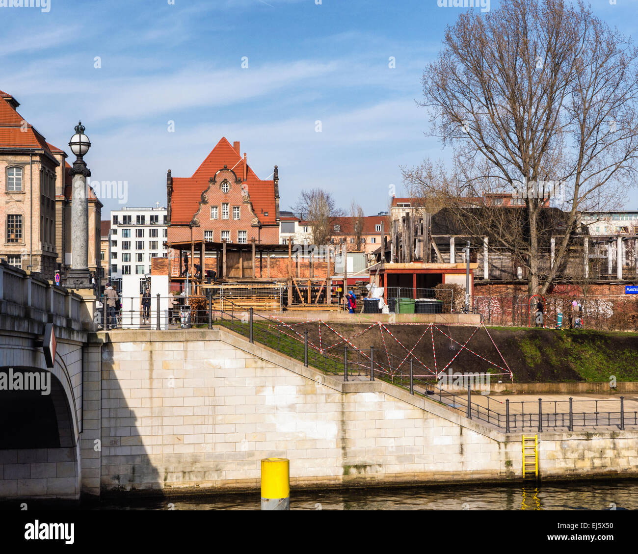 Monbijoutheater, Monbijou theatre building works next to the river ...