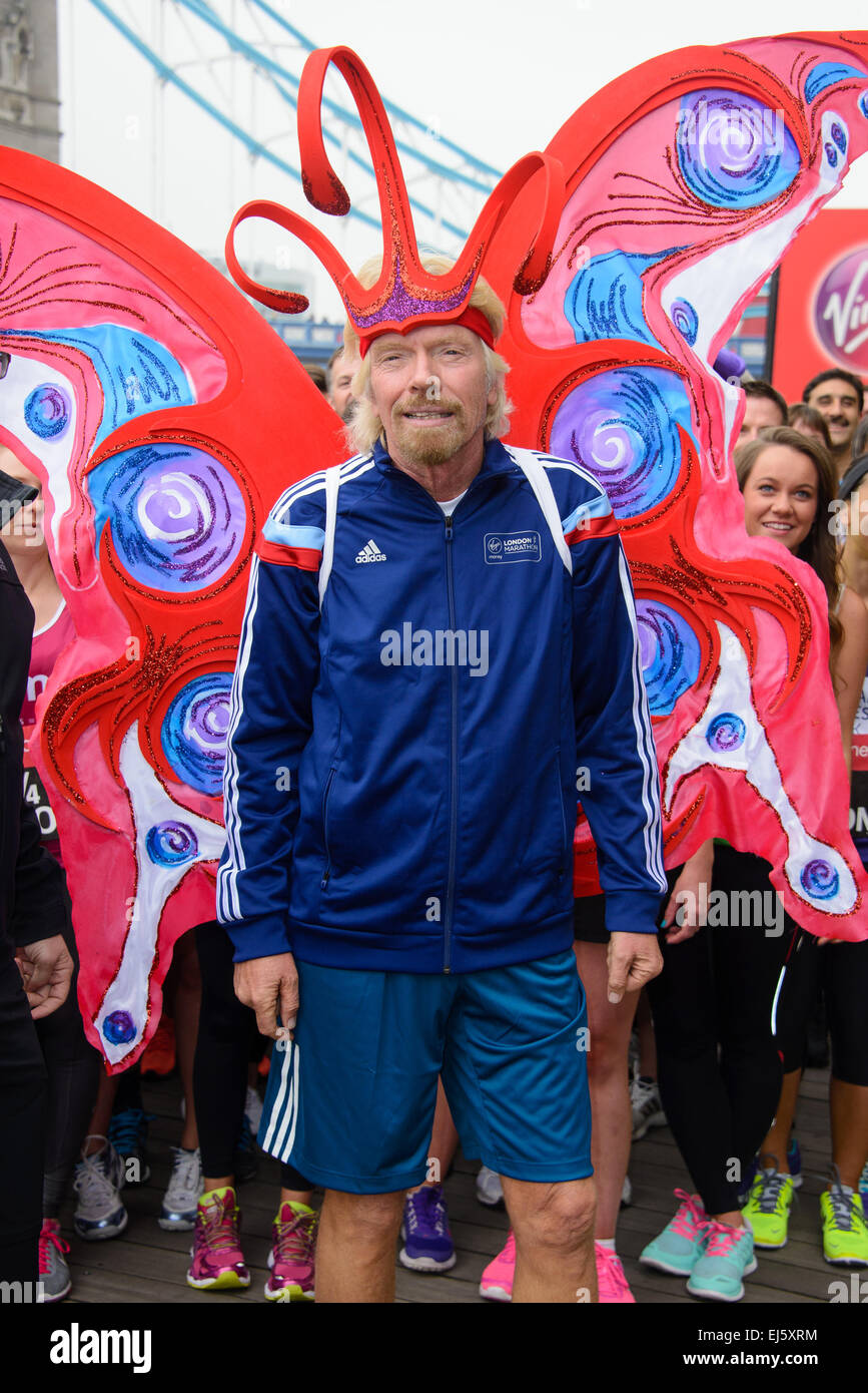 Sir Richard Branson and Hugh Brasher along with charity runners who ...