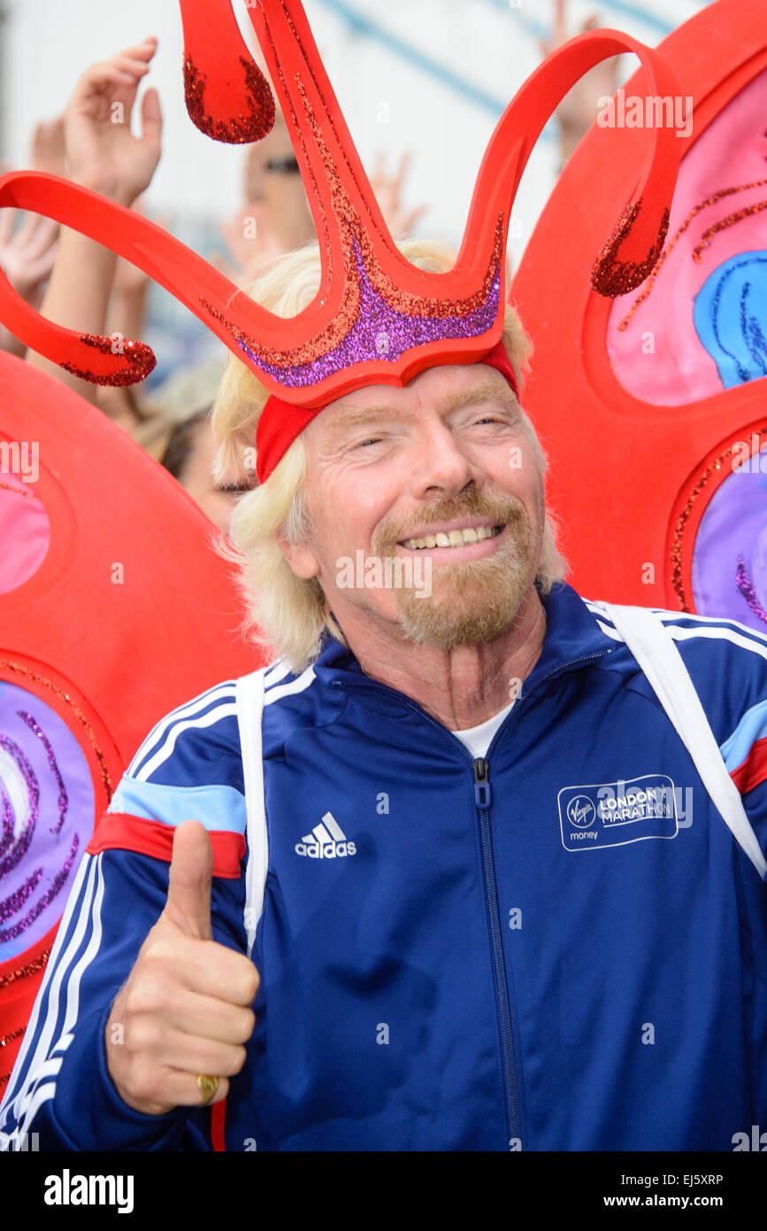 Sir Richard Branson and Hugh Brasher along with charity runners who ...