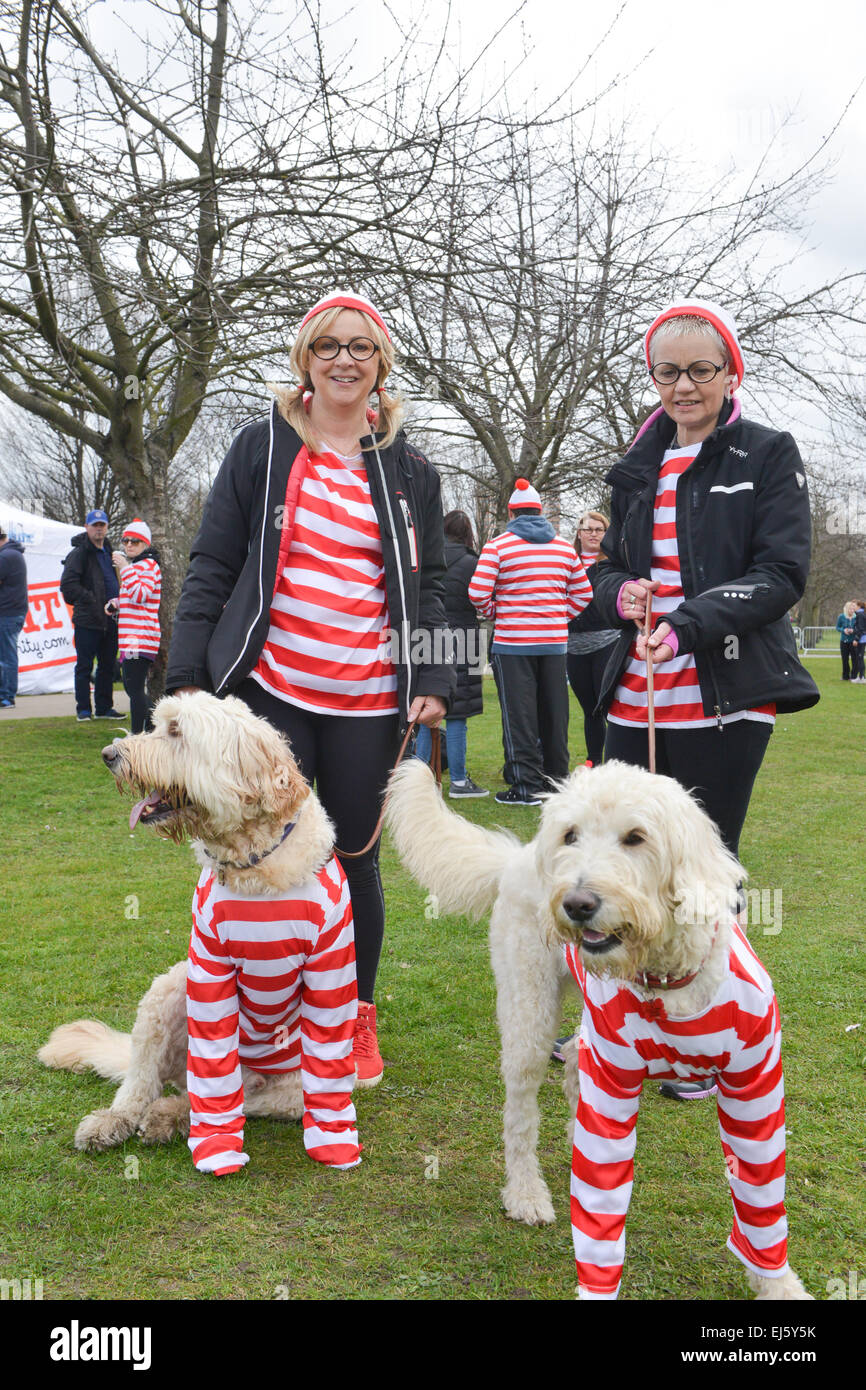 Wheres wally costume hi-res stock photography and images - Alamy