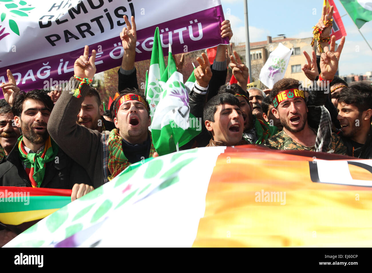 Ankara, Turkey. 22nd Mar, 2015. Thousands of people celebrated the ...