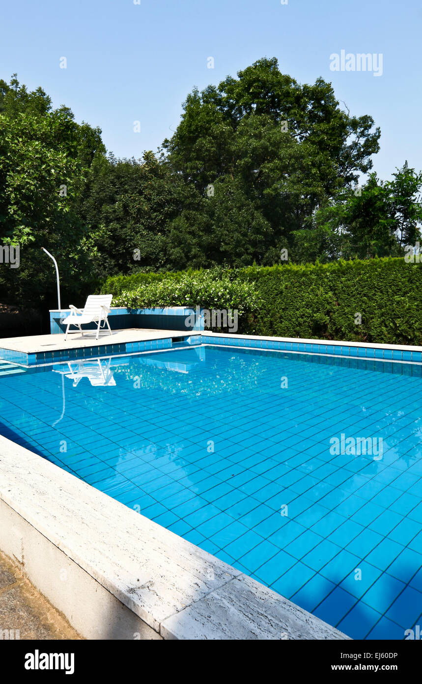 Solarium pool hi-res stock photography and images - Alamy
