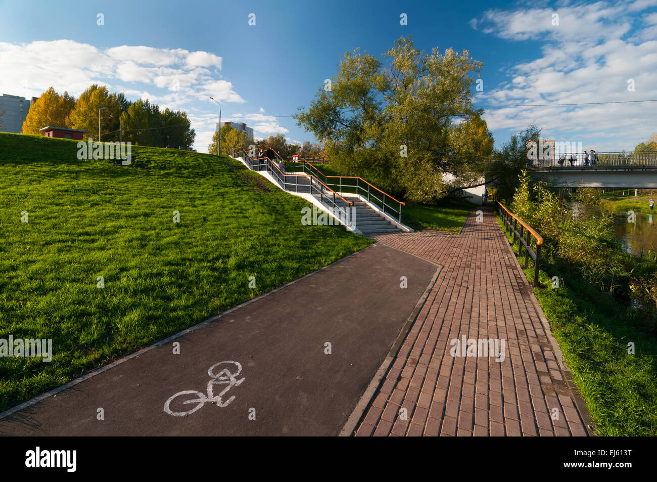 Paved bicycle trail hi-res stock photography and images - Alamy